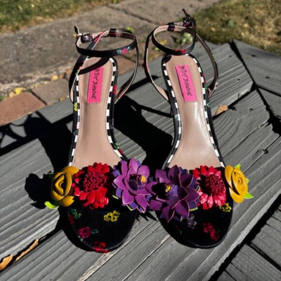 Betsey Johnson | Shoes | Betsey Johnson Flower Heels | Poshmark